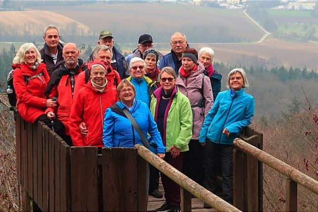 Wandern von Ochsenbach zur Burgruine Blankenhorn – TV Neulingen